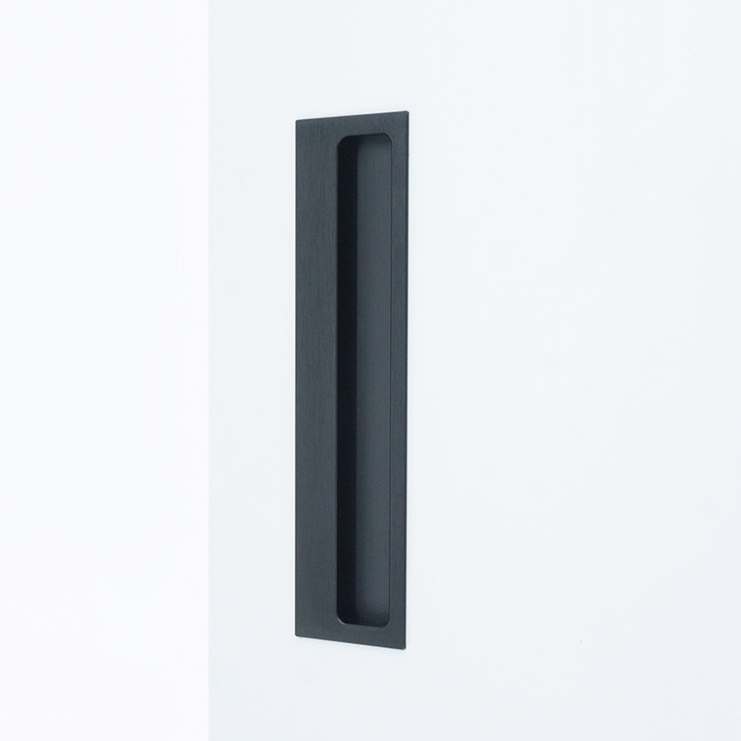 RCS003 - RECESSED PULL B01 – UNTOLDstr